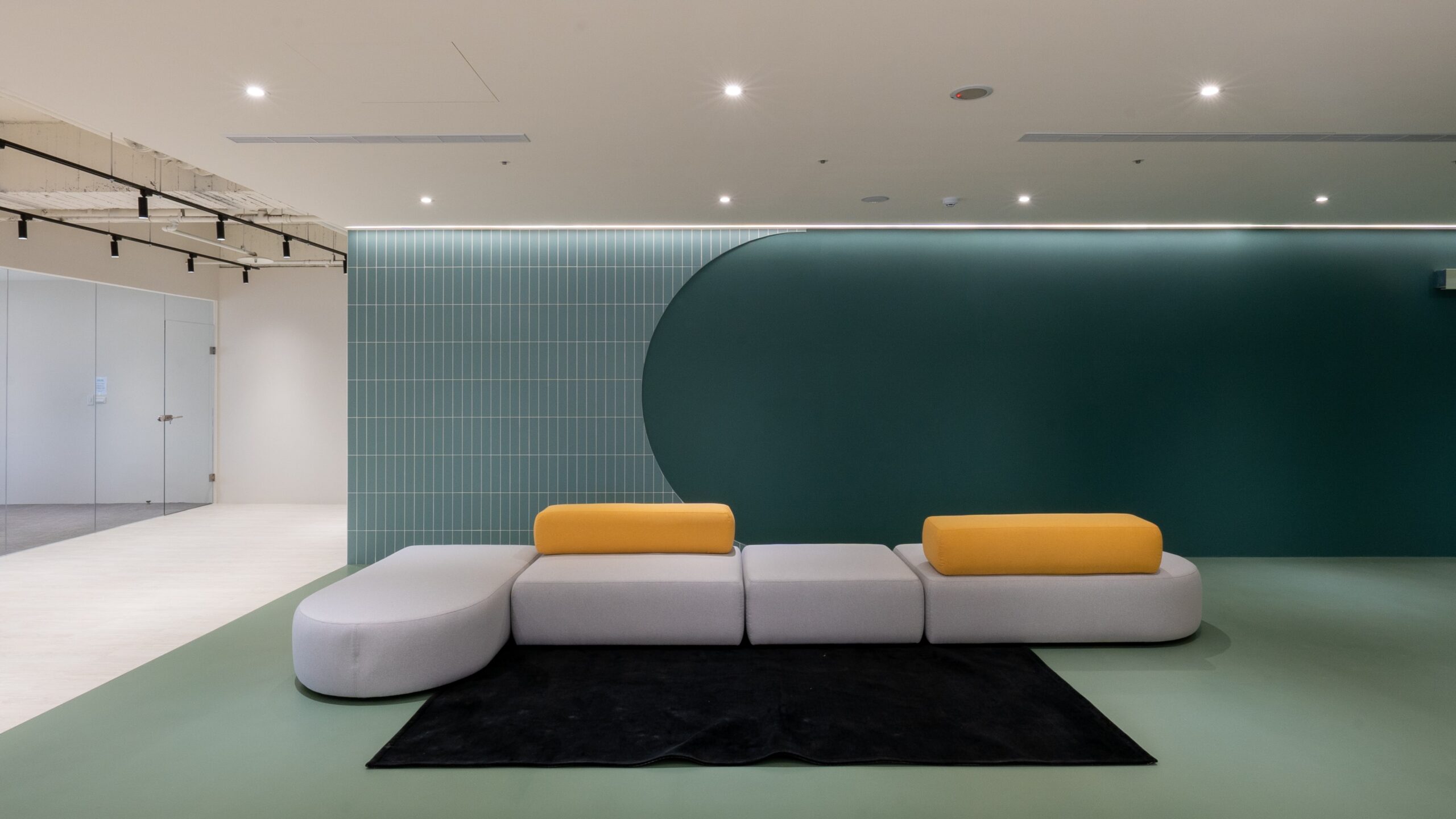 Cake 川陀數位股份有限公司（原名：CakeResume）辦公室設計｜UNME DESIGN