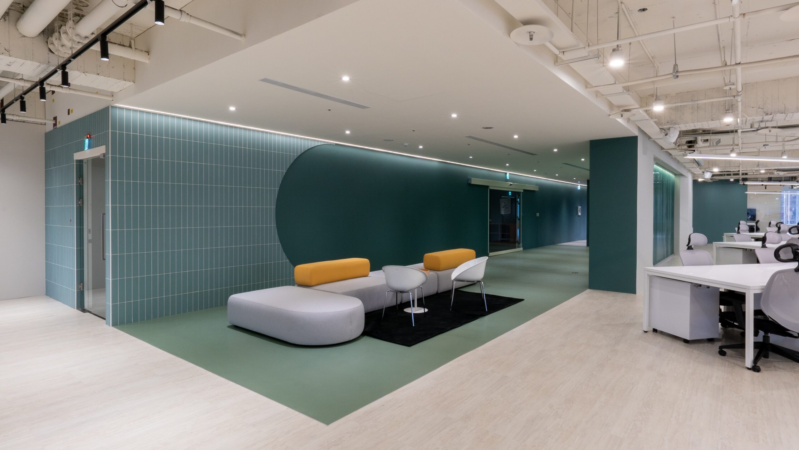 Cake 川陀數位股份有限公司（原名：CakeResume）辦公室設計｜UNME DESIGN